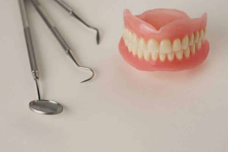 Pictures of Dentures That Look Real – Westwood Gardens Dental Clinic